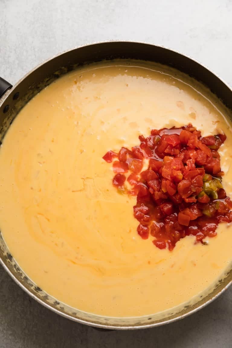 Amazing Cheesy Texas Chicken Spaghetti One Pan Recipe - The Travel Palate