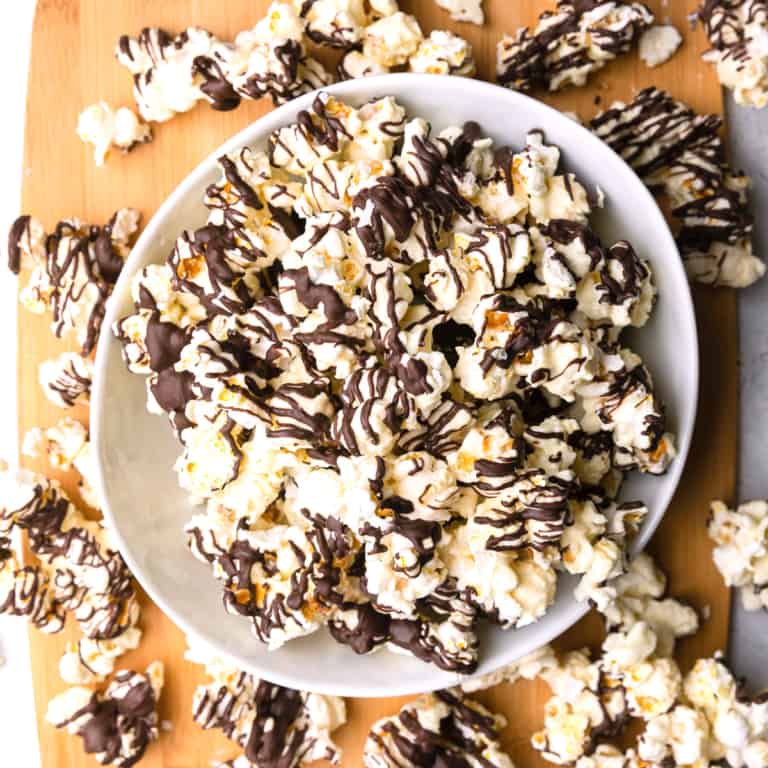How to Make Chocolate Drizzle Popcorn (Easy Recipe) - The Travel Palate