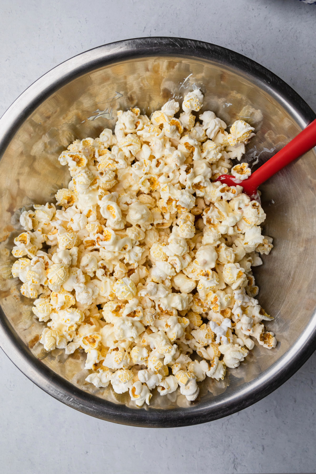 How to Make Chocolate Drizzle Popcorn (Easy Recipe) - The Travel Palate